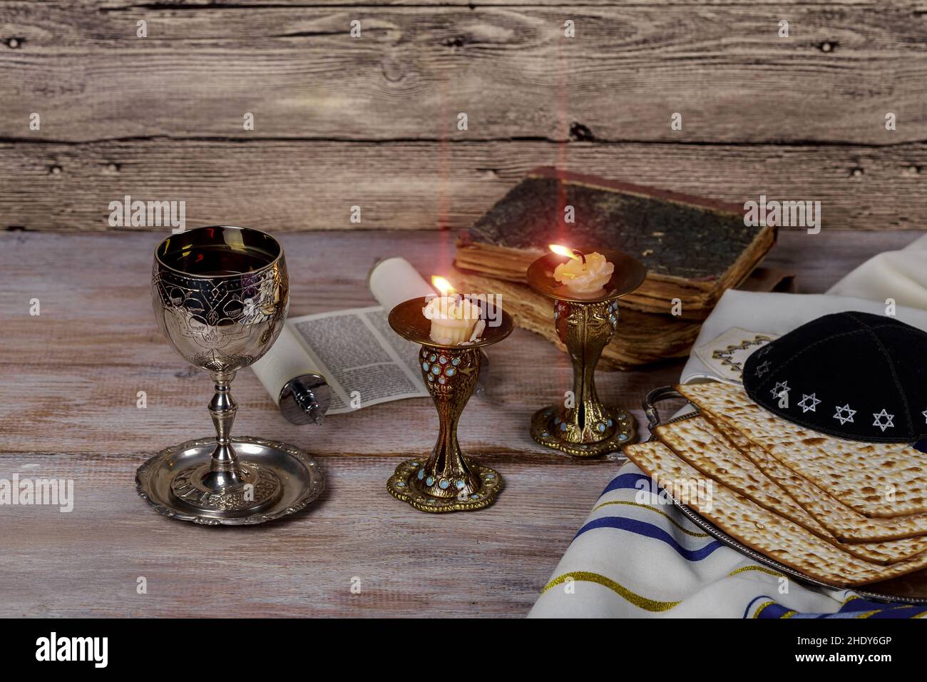 Sabbath table hi-res stock photography and images - Alamy