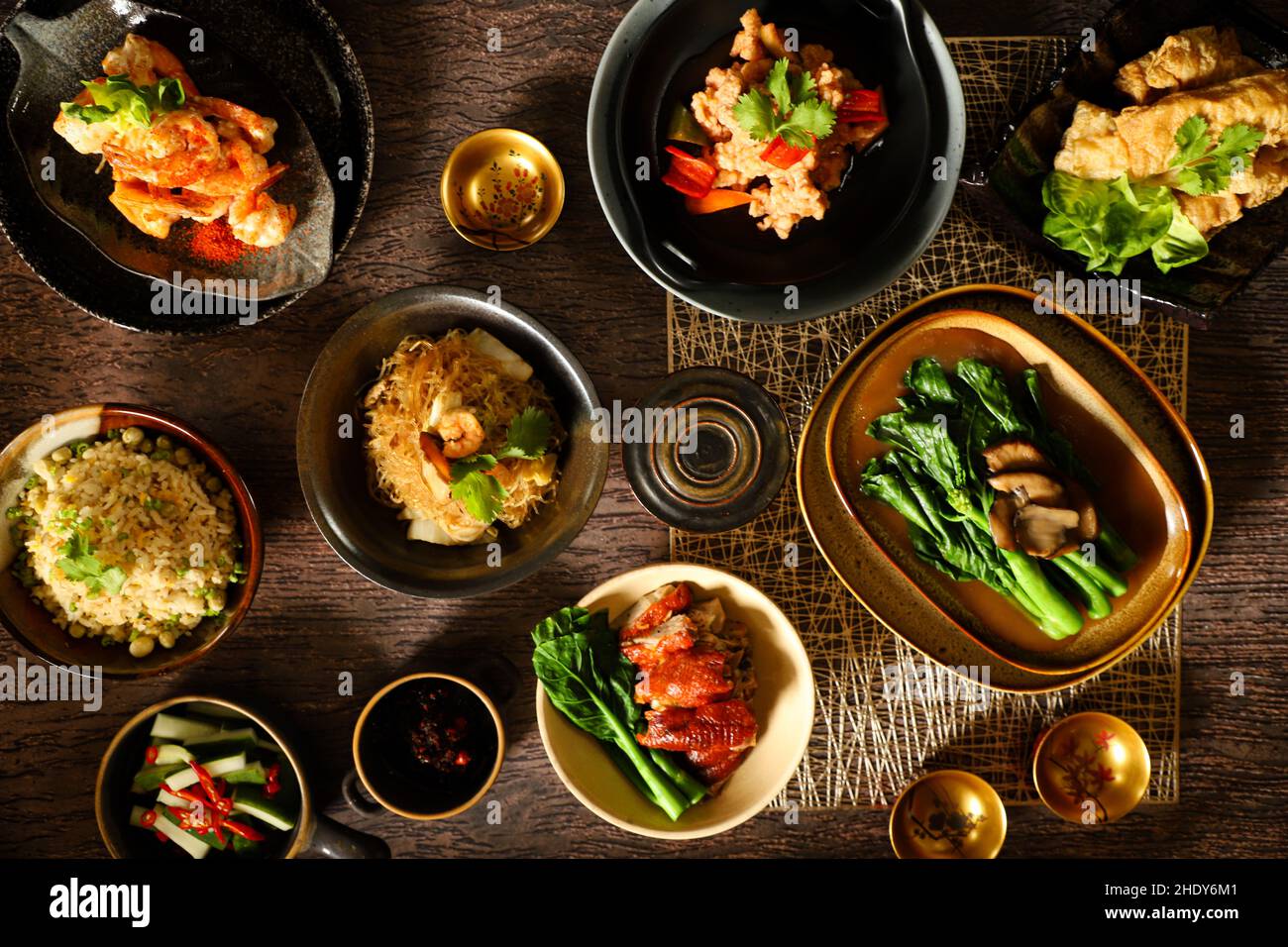 Chinese sweet and sour shrimps hi-res stock photography and images - Alamy