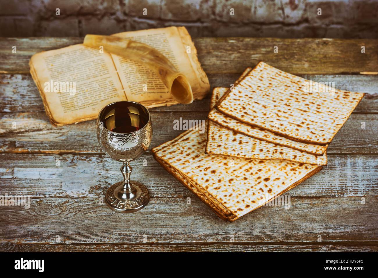 Communion tables hi-res stock photography and images - Alamy