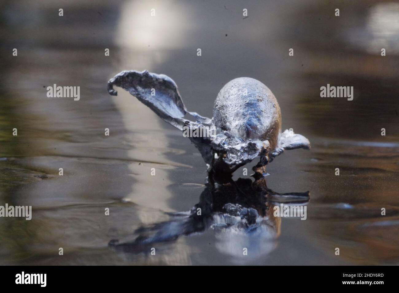Pewter casting hi-res stock photography and images - Alamy