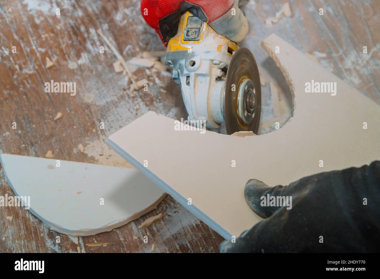 Machines grinding hi-res stock photography and images - Alamy
