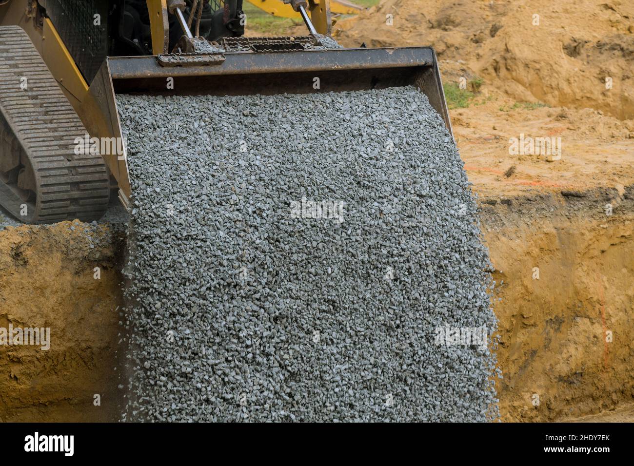filling, pebbles, pit, bottling, fillings, pebble, pits Stock Photo - Alamy