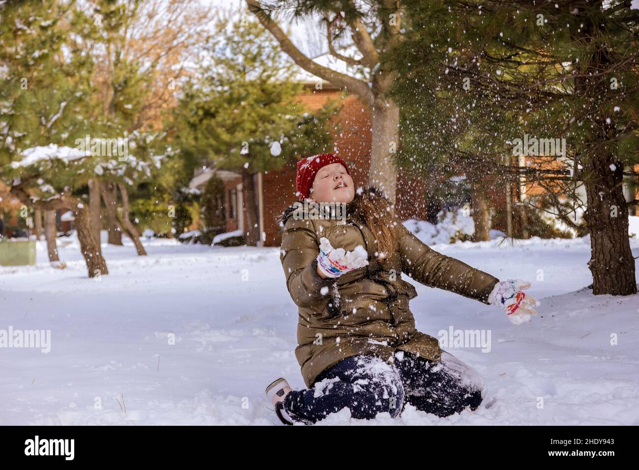 girl, snow, playing, girls, snowy, play Stock Photo - Alamy