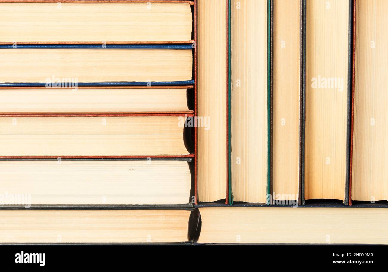 Books arrangements hi-res stock photography and images - Alamy