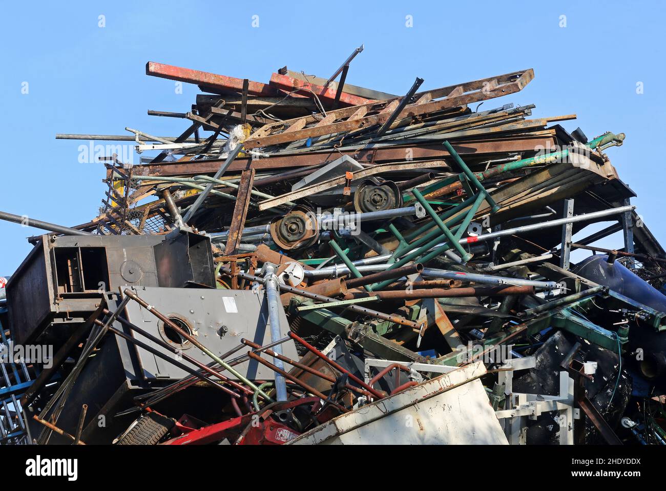 Scrap trades hi-res stock photography and images - Alamy