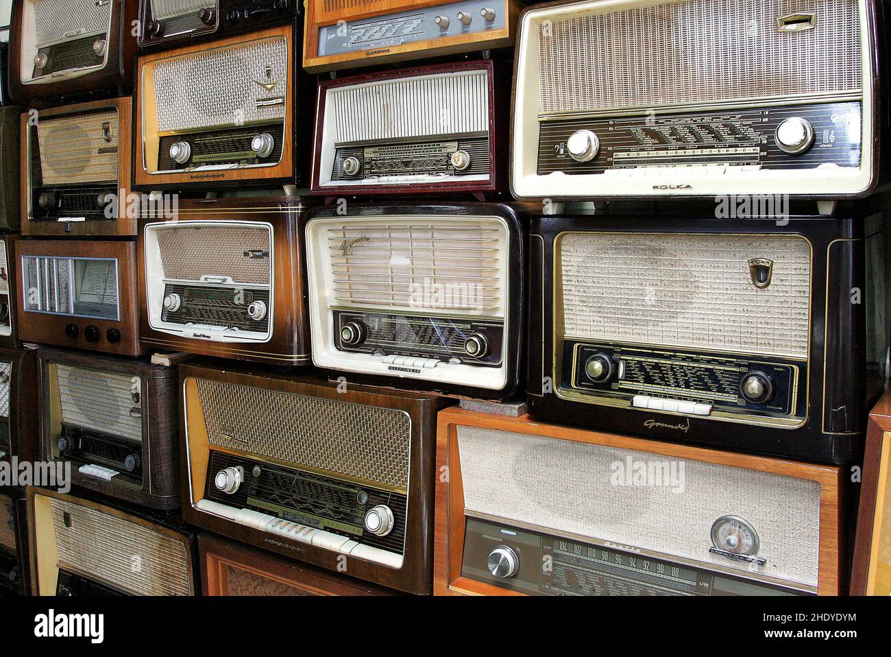 Old radio tube hi-res stock photography and images - Alamy