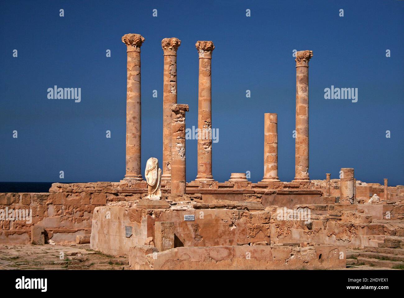 columns, excavation site, sabrata, cleft, column, excavation sites ...