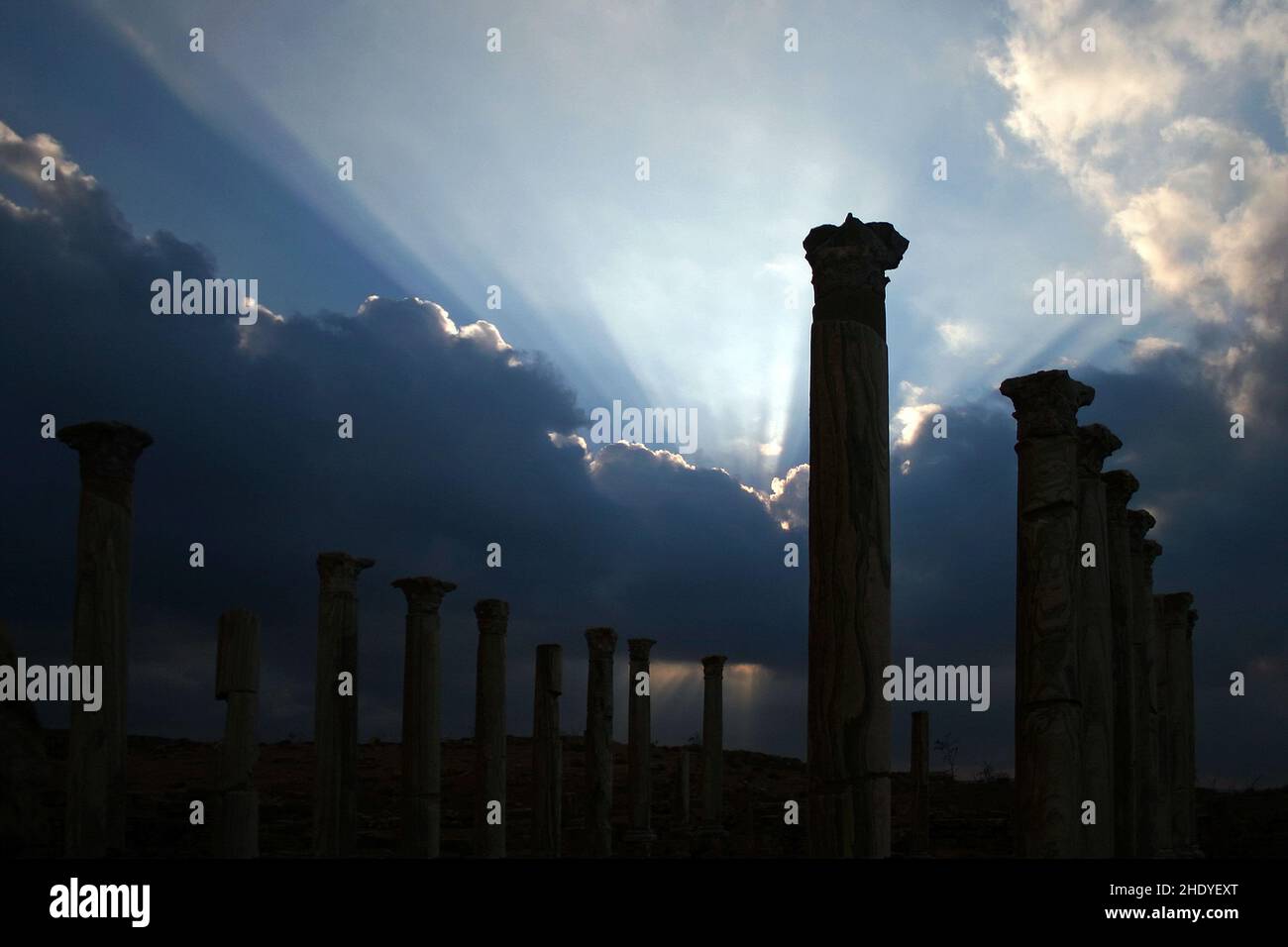 sunrise, columns, sabrata, sun rises, sunrises, cleft, column, sabratas ...