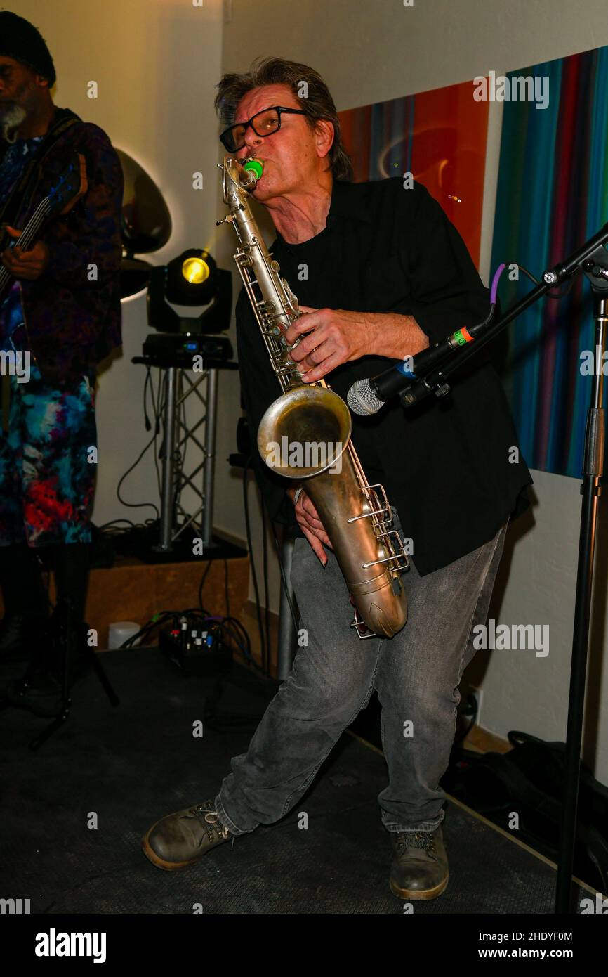 Las Vegas, NV, USA. 6th Jan, 2022. Scott Page performing at the at the ...