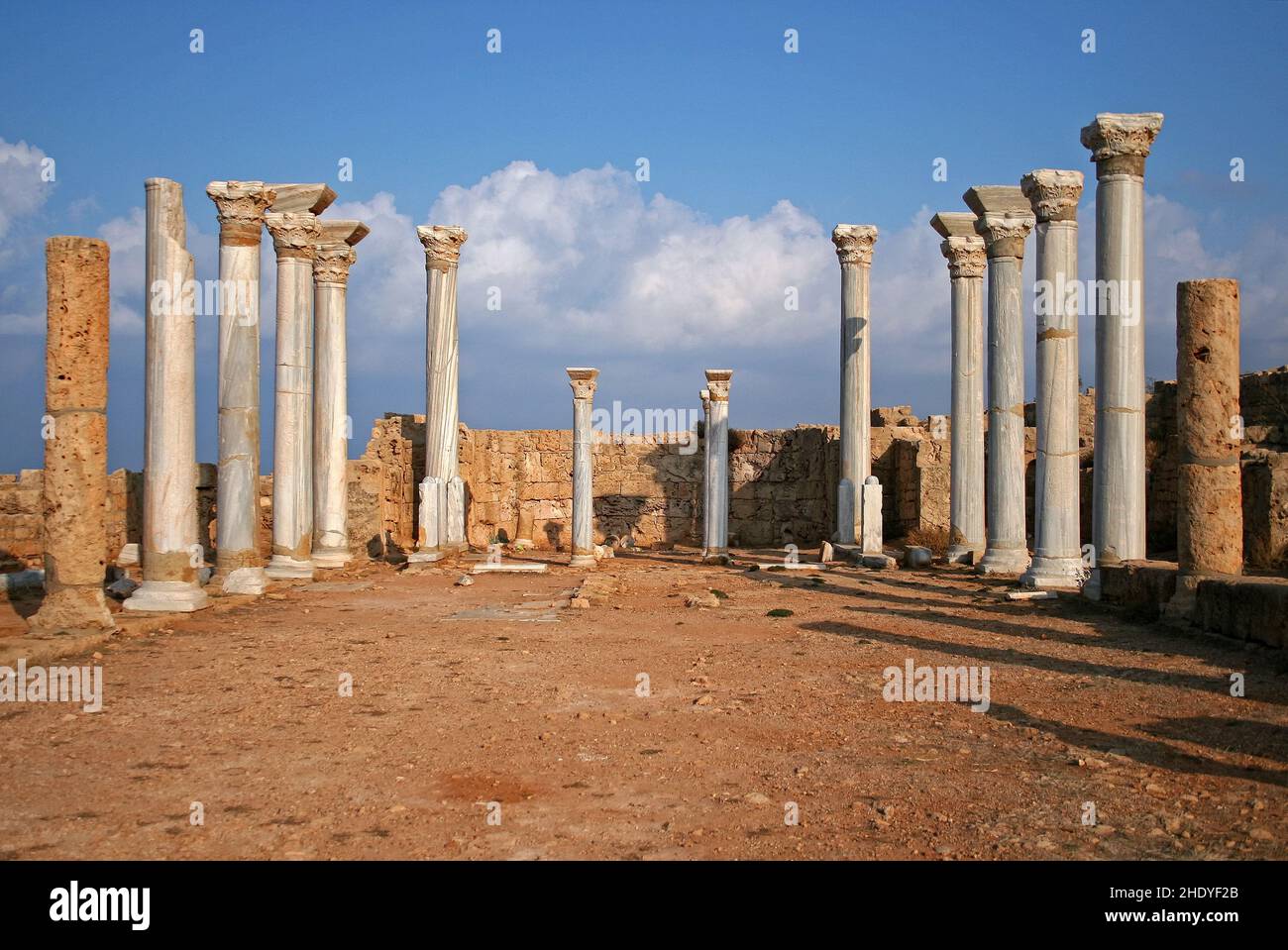 archaeology, columns, sabrata, archaeologies, cleft, column, sabratas ...