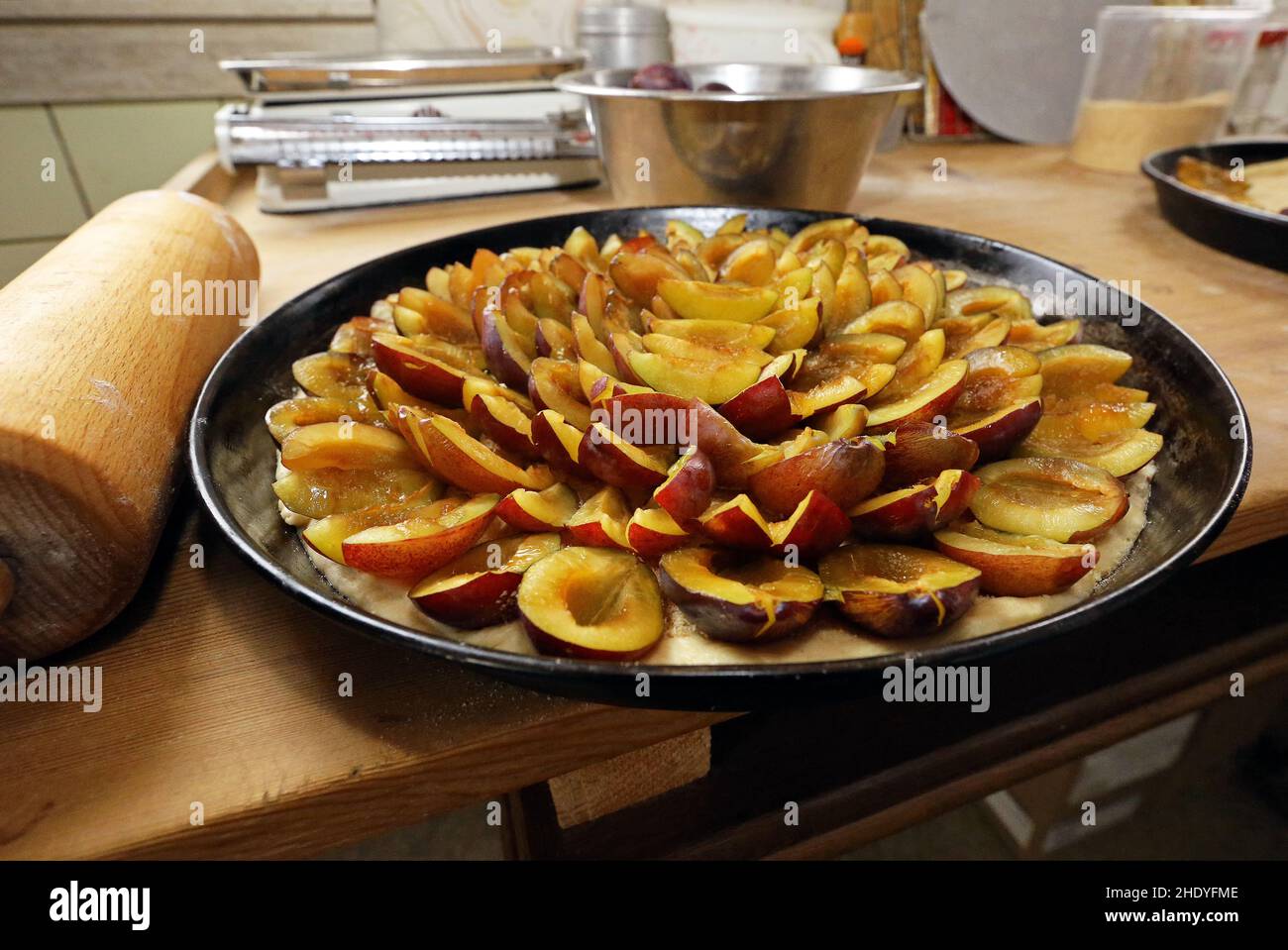 Plum sheets hi-res stock photography and images - Alamy