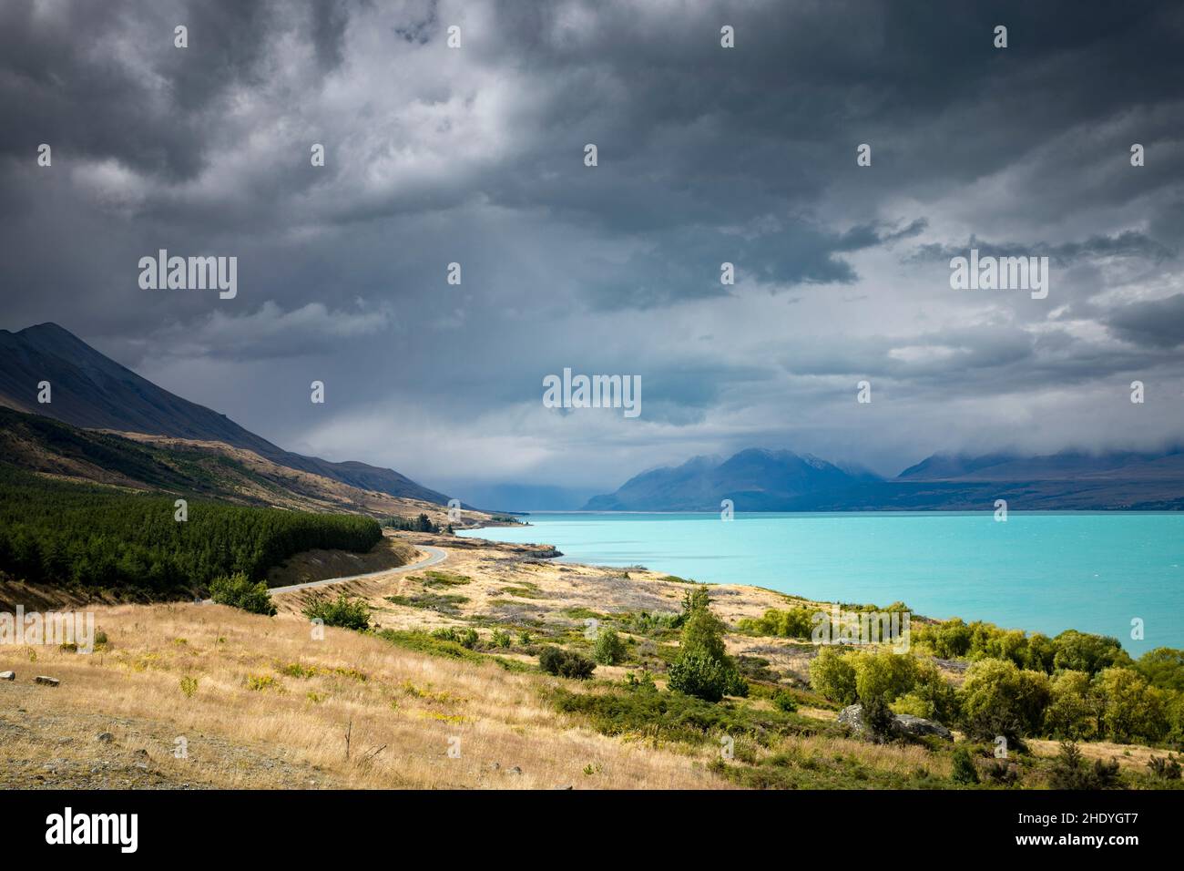 new zealand, lake pukaki, new zealands, lake pukakis Stock Photo - Alamy