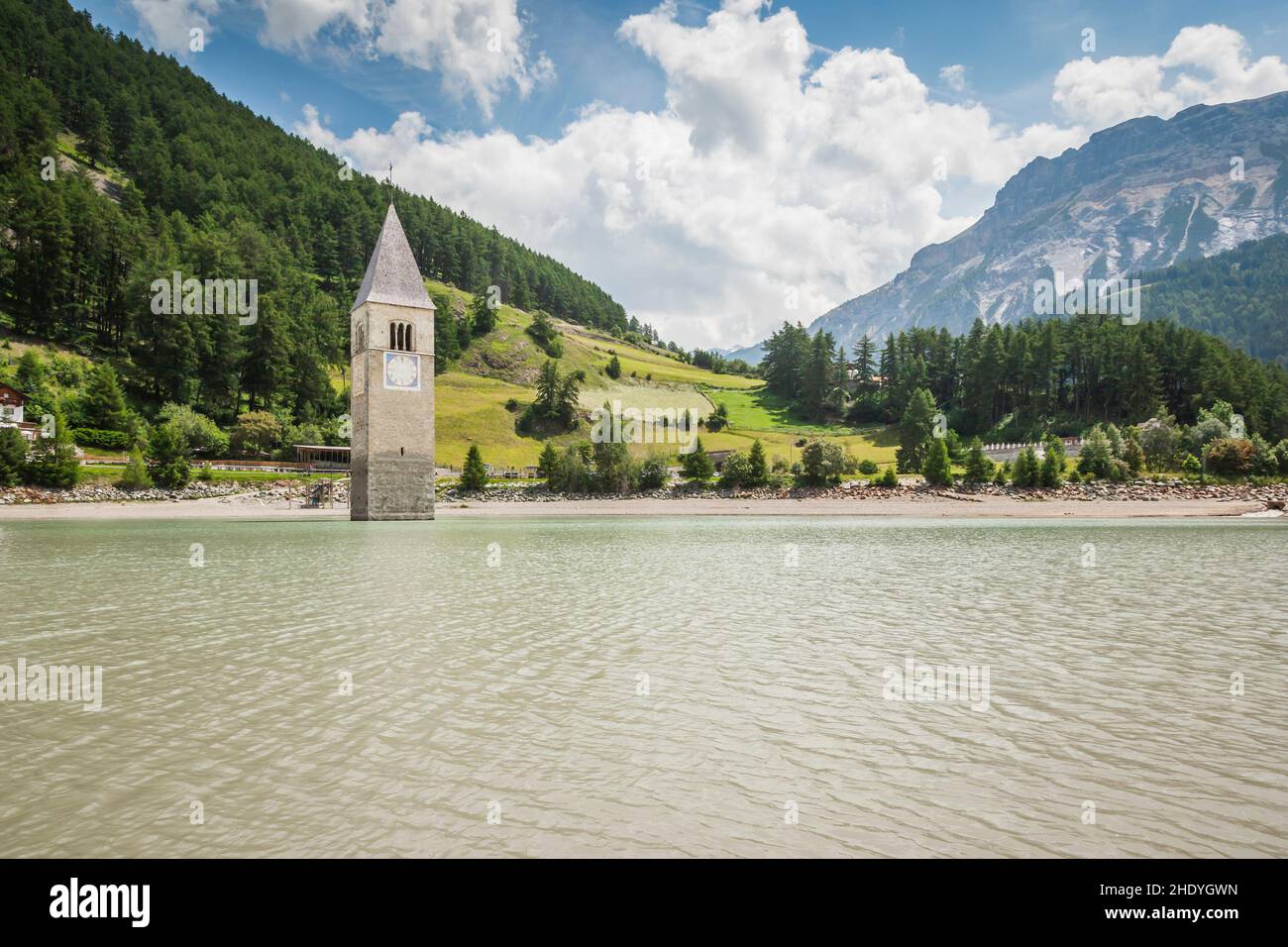 lake reschen, campanile di curon, lake reschens Stock Photo - Alamy