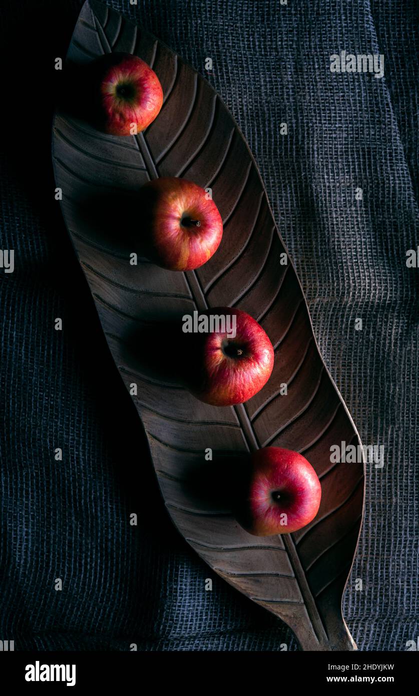 apple, fruit bowl, apples, fruit bowls Stock Photo - Alamy