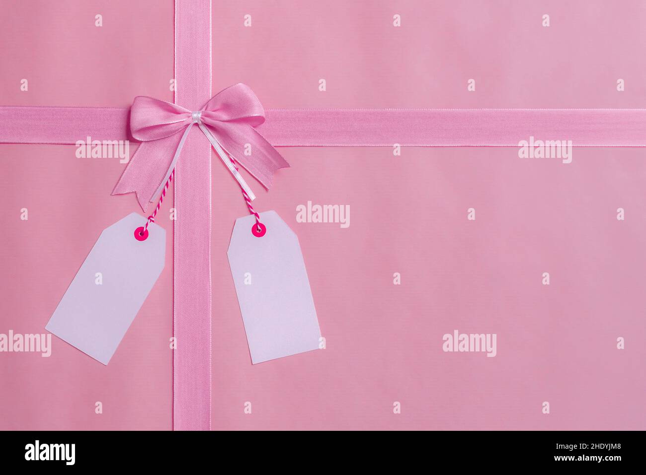 Present labels hi-res stock photography and images - Alamy