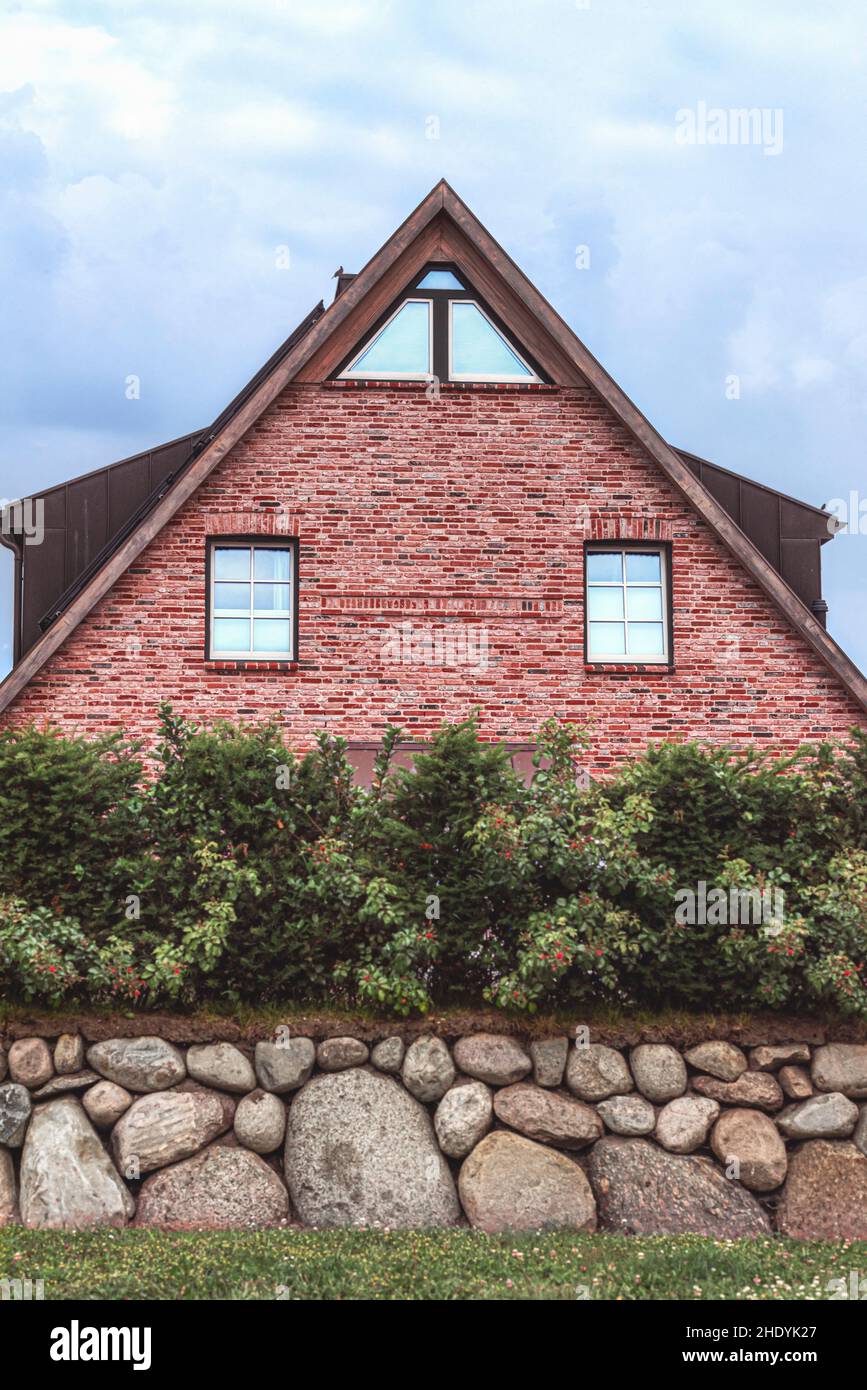 gable, brick house, gables, brick houses Stock Photo - Alamy