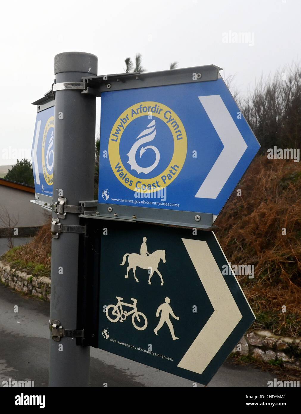 Wales Coast Path Signs Picture by Richard Williams Stock Photo - Alamy