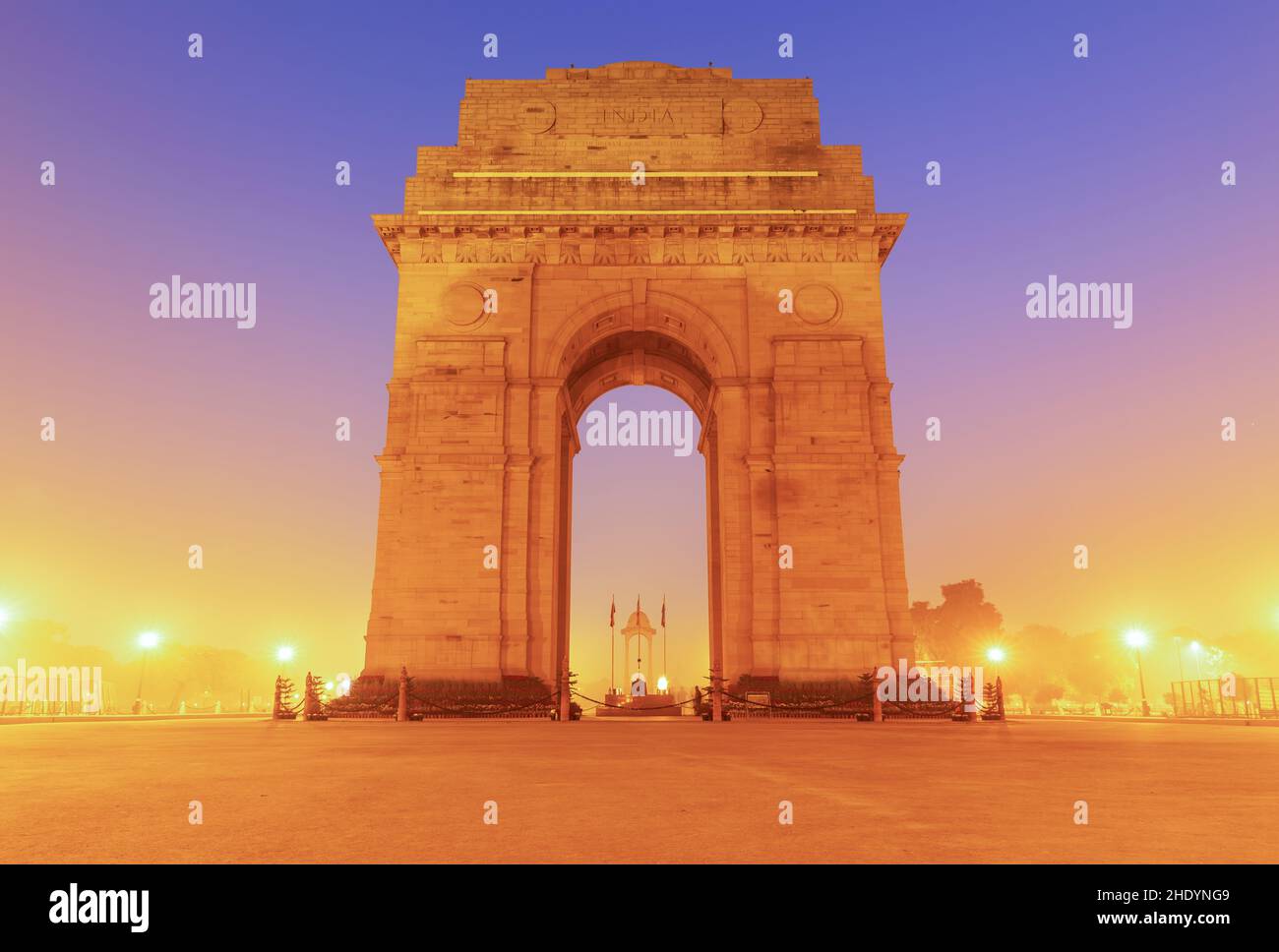 arc de triomphe, india gate, arc de triomphes Stock Photo - Alamy