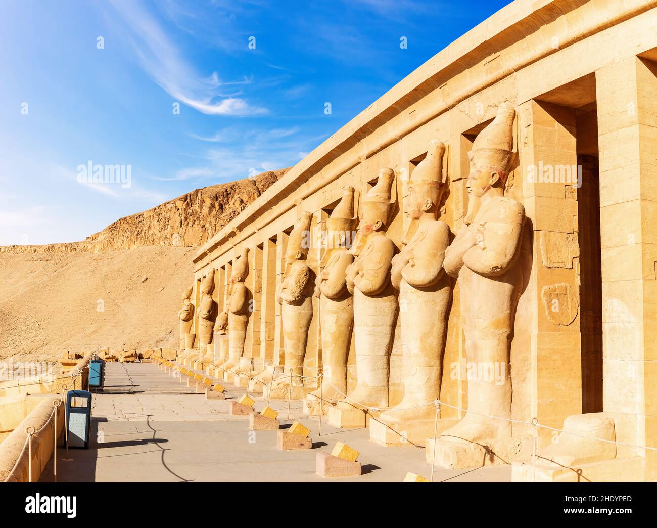 temples, Hut-net-hehu-em-renput, temple of hatshepsut, temple Stock ...