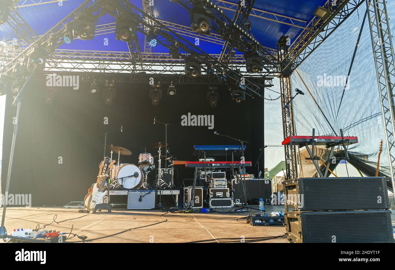 Stage setup for concert hi-res stock photography and images - Alamy