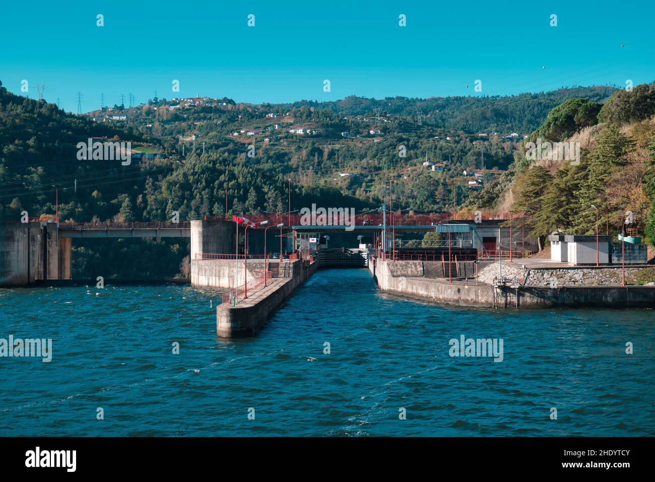 Carrapatelo lock and barrage Stock Photo - Alamy