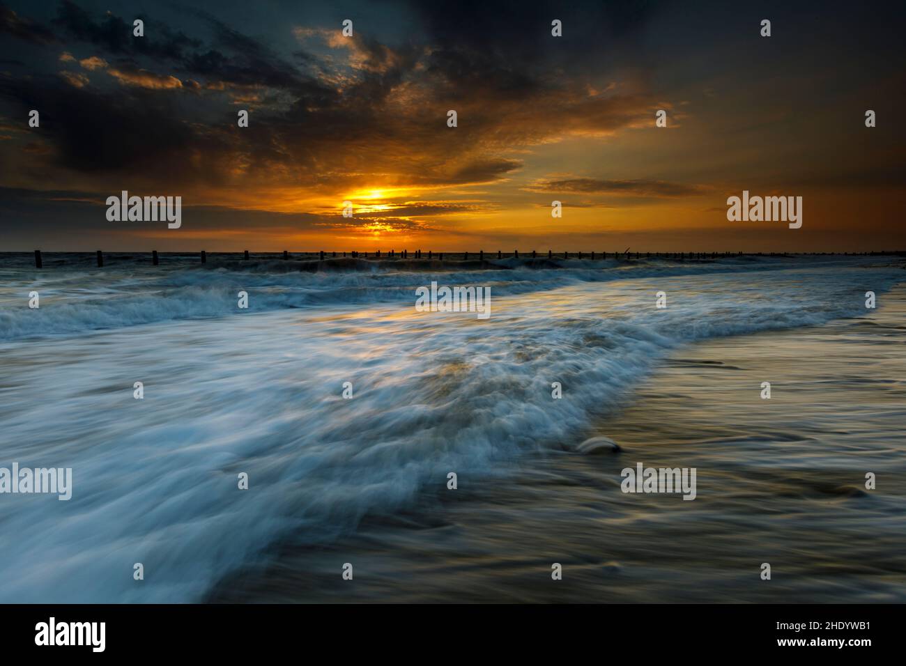 Happisburgh beach sunset hi-res stock photography and images - Alamy