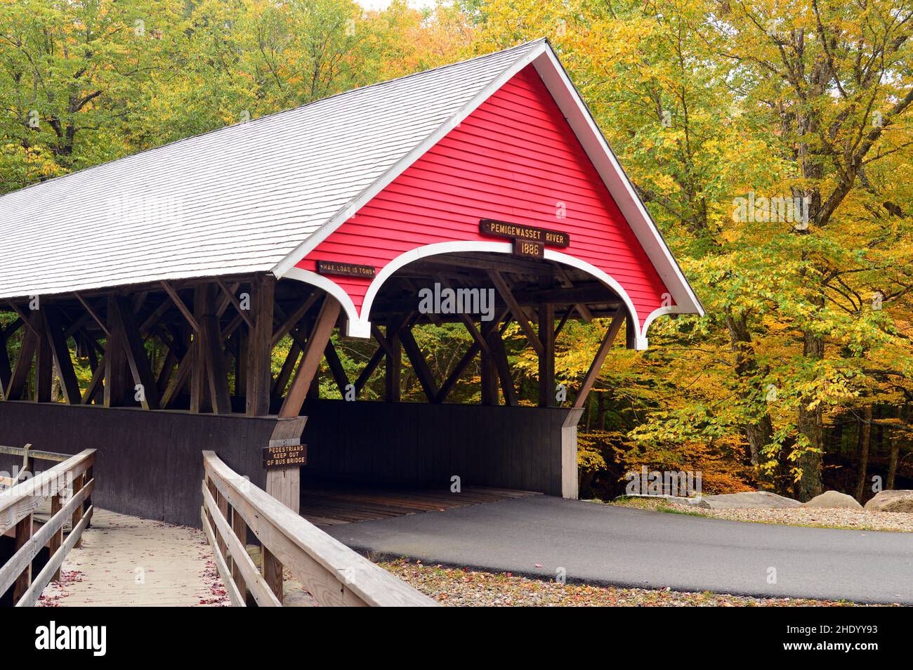 Pemigewasset covered bridge hi-res stock photography and images - Alamy