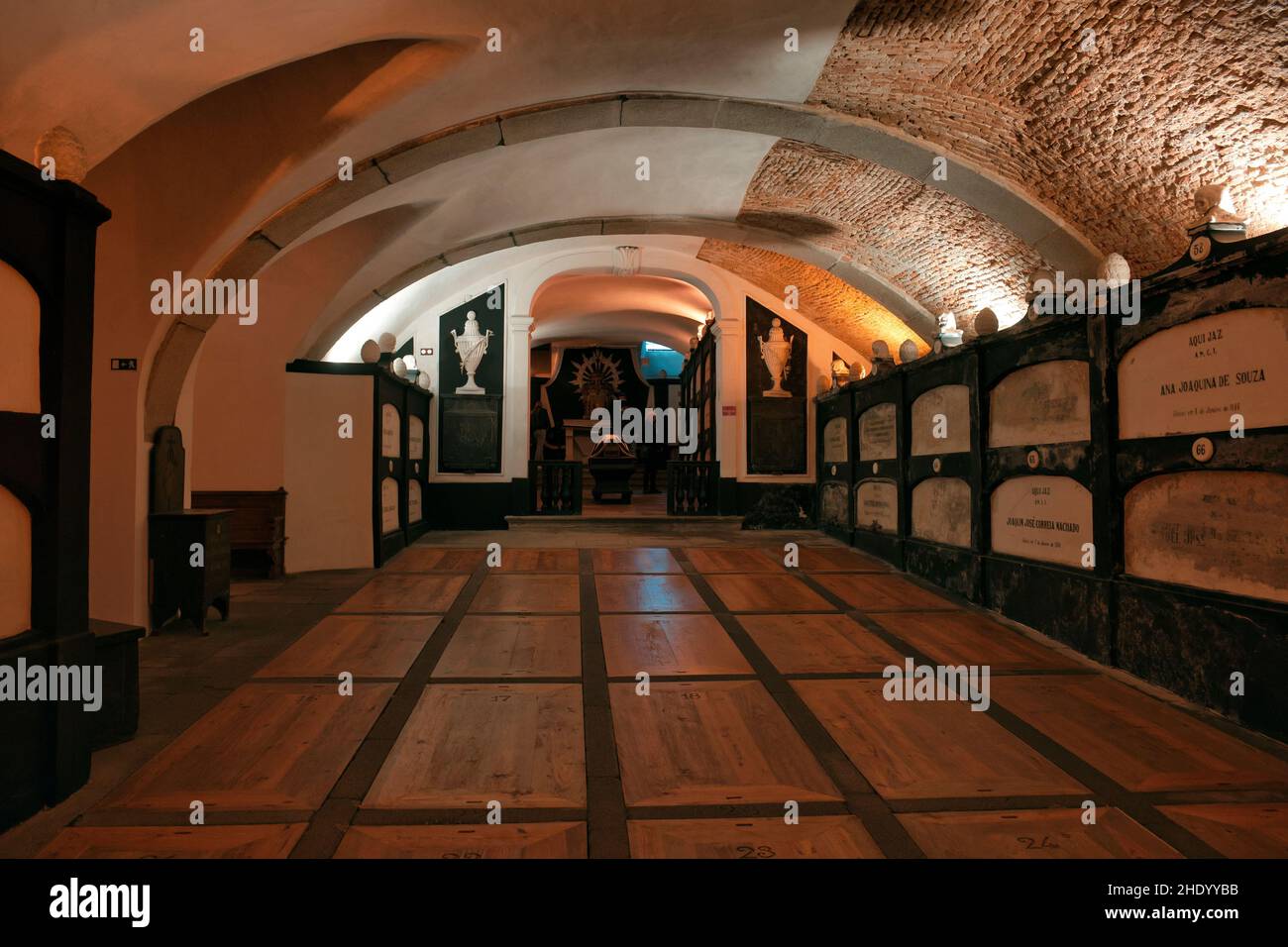 Catacombs porto hi-res stock photography and images - Alamy