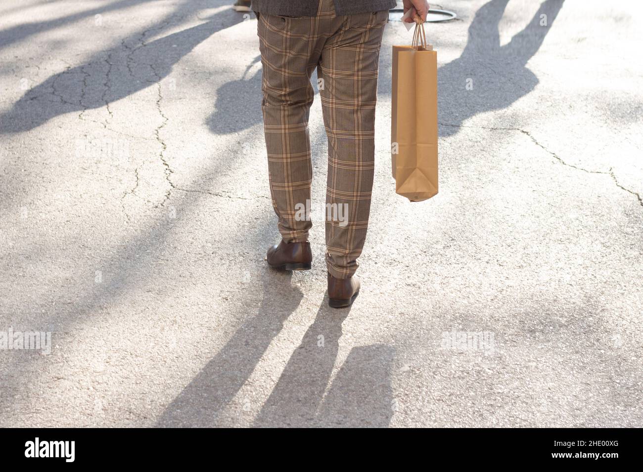 Anonymous marketing hi-res stock photography and images - Alamy