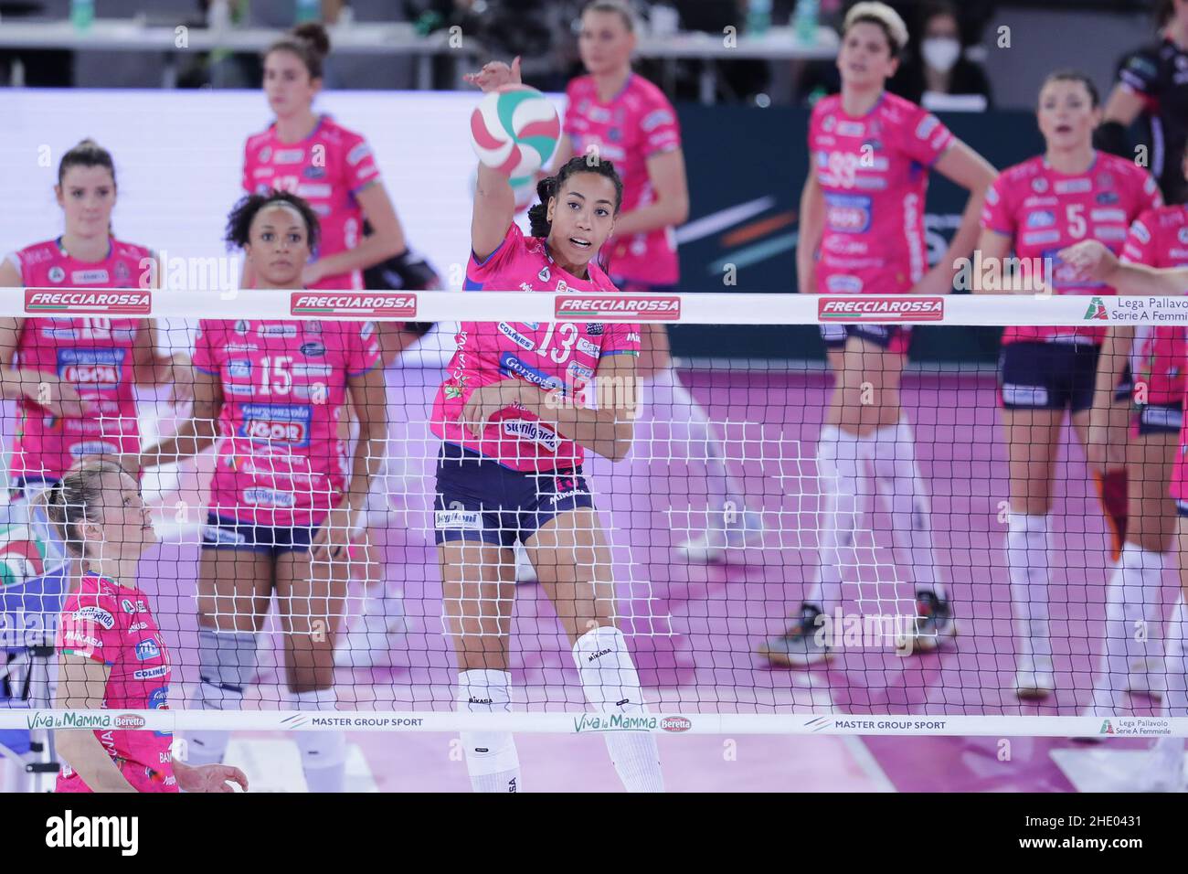 Sara bonifacio hi-res stock photography and images - Alamy