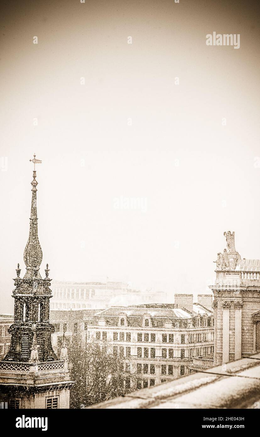 Gorgeous vertical vintage faded shot of the iconic London architecture ...