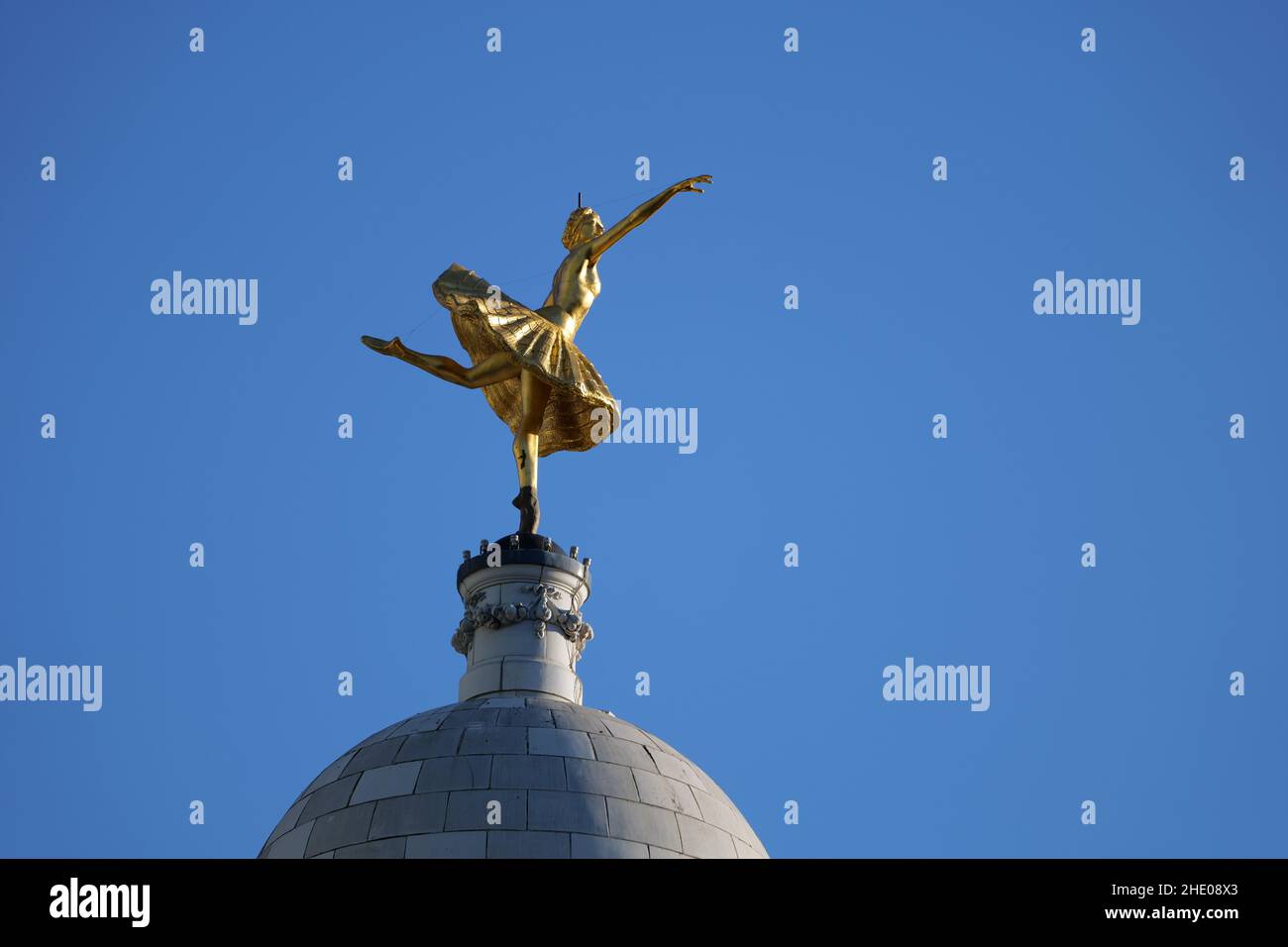 Anna pavlova sculpture hi-res stock photography and images - Alamy