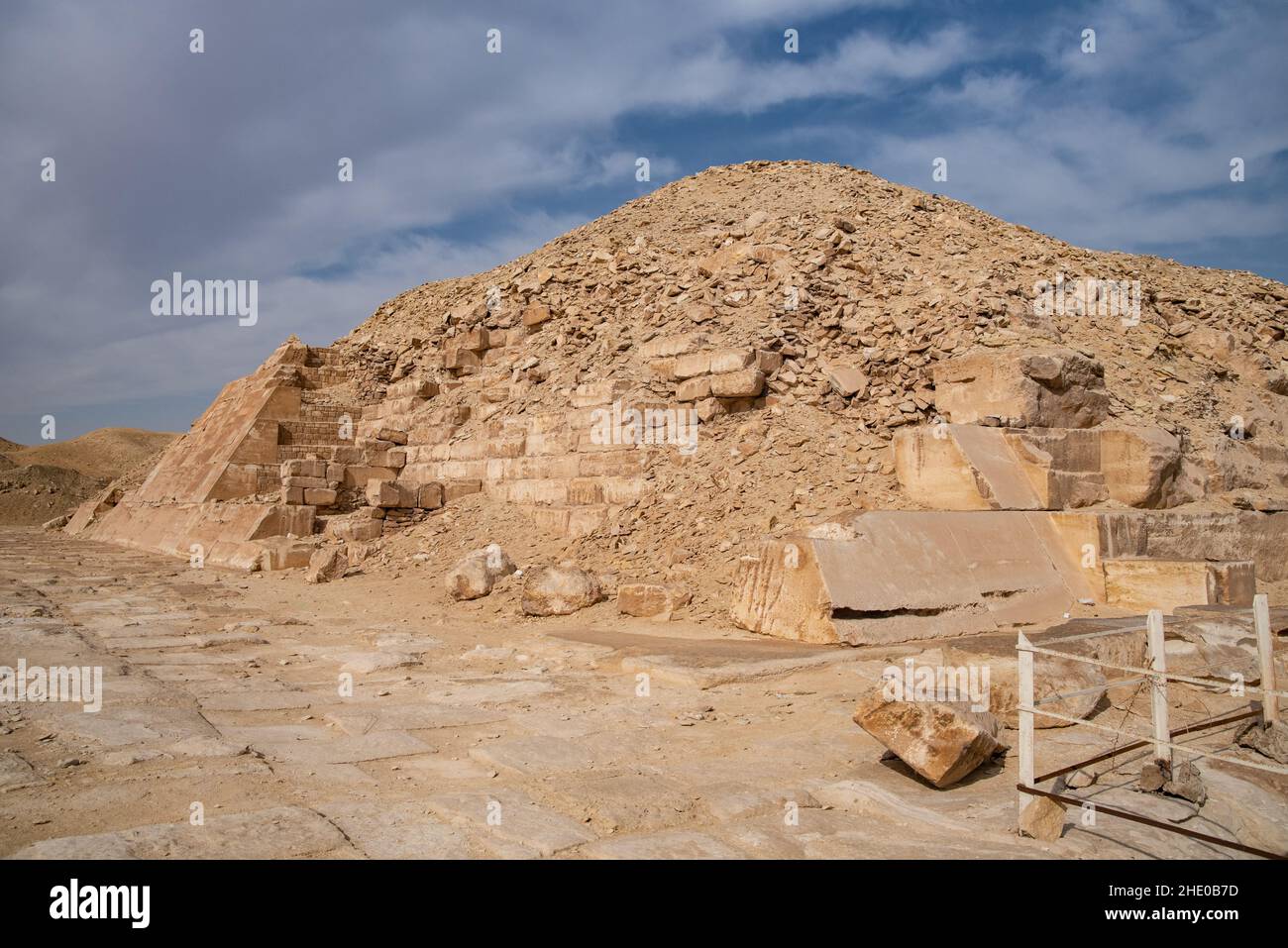 Unas pyramid hi-res stock photography and images - Alamy