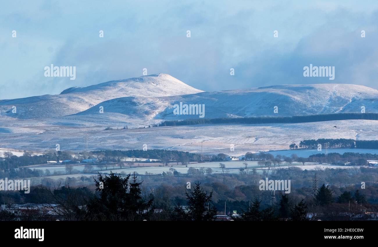 Pentland hills january hi-res stock photography and images - Alamy