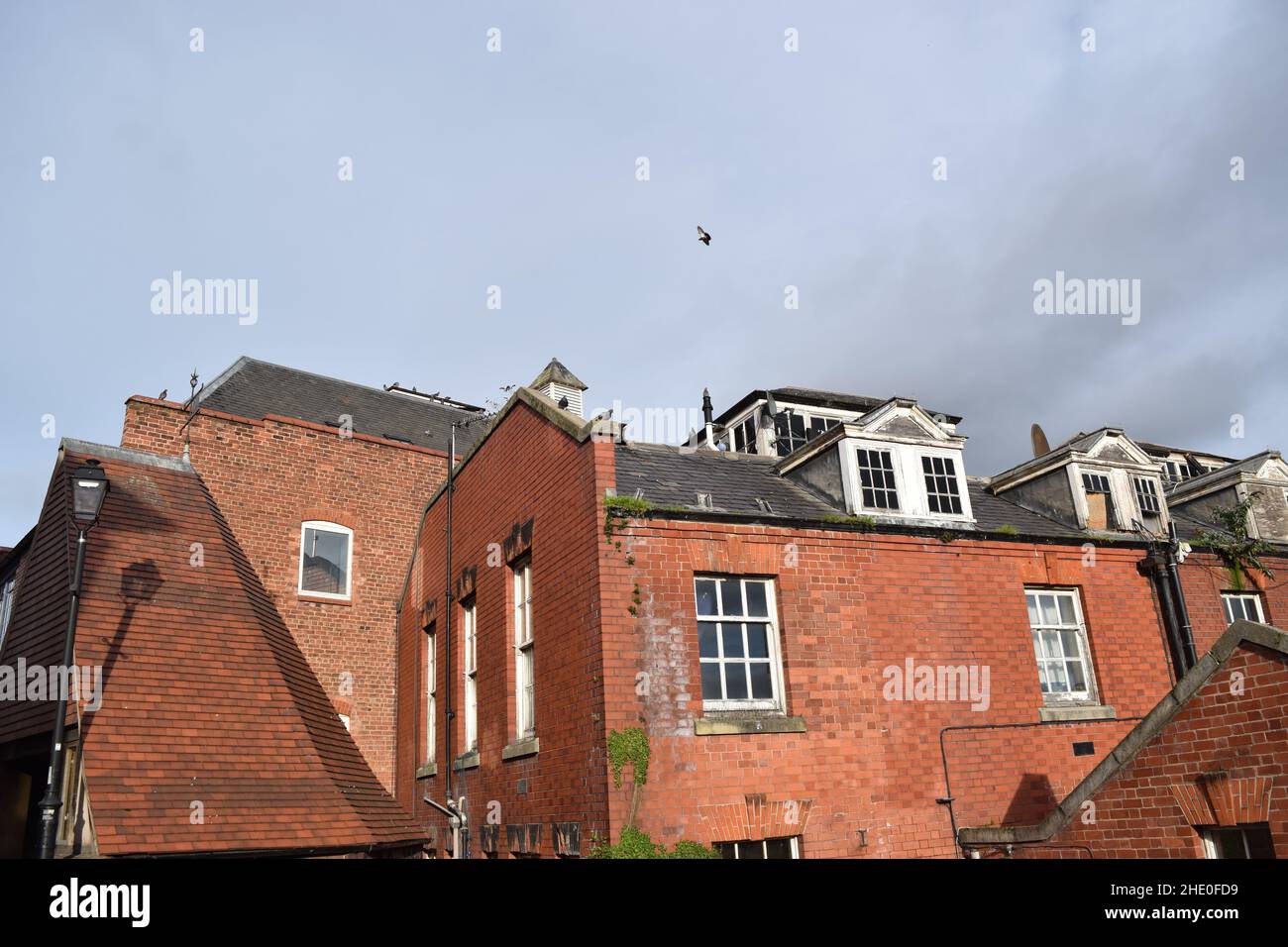 Old english roofing hi-res stock photography and images - Alamy