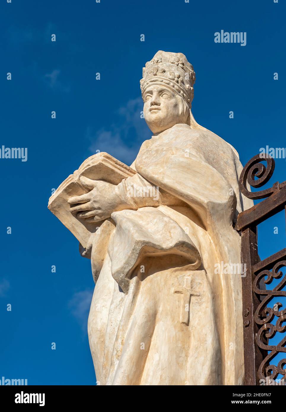 Statue, Cefalù Cathedral, Cefalu, Sicily, Italy Stock Photo - Alamy
