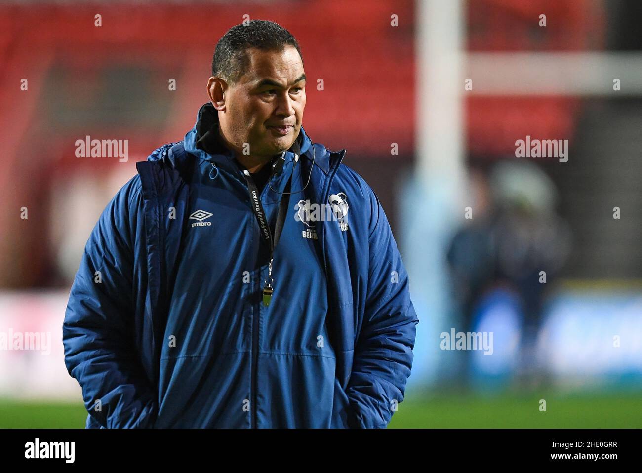 Pat Lam, Head Coach of Bristol Bears, during the pre-game warmup Stock ...
