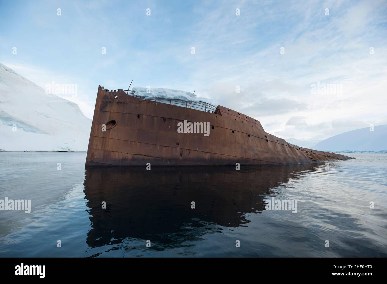 The Governoran shipwreck lies in Foyn Harbour, Enterprise Islands ...