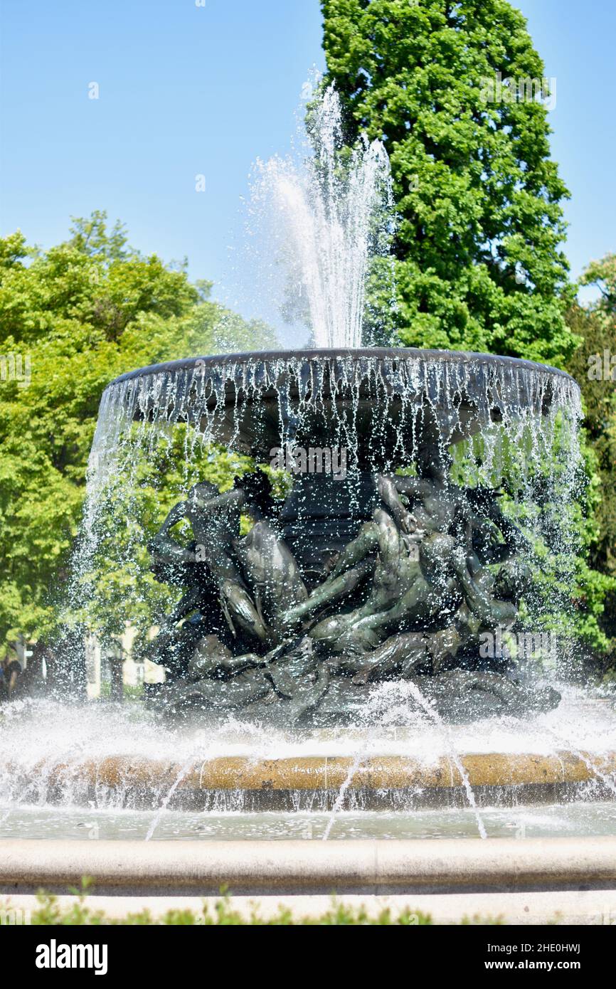 Beautiful fountain in a city park Stock Photo - Alamy