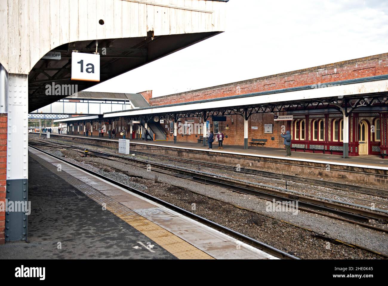 Worcester shrub hill rail station hi-res stock photography and images ...