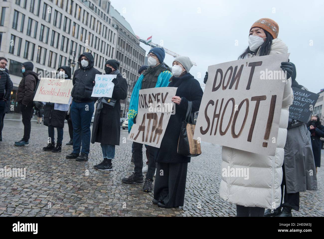 Several people protest in Berlin at the Brandenburg Gate, after Russia ...