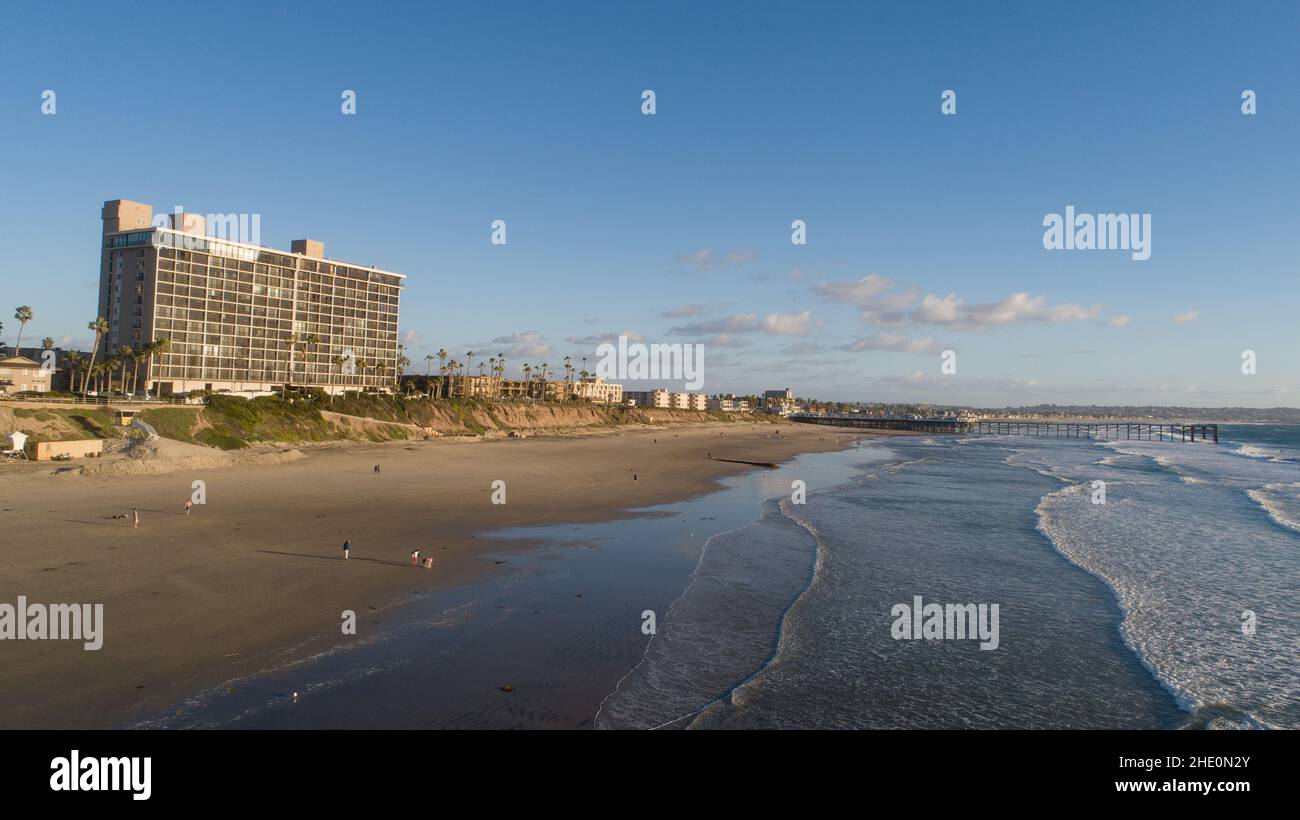 Aerial beach pier people walking hi-res stock photography and images ...