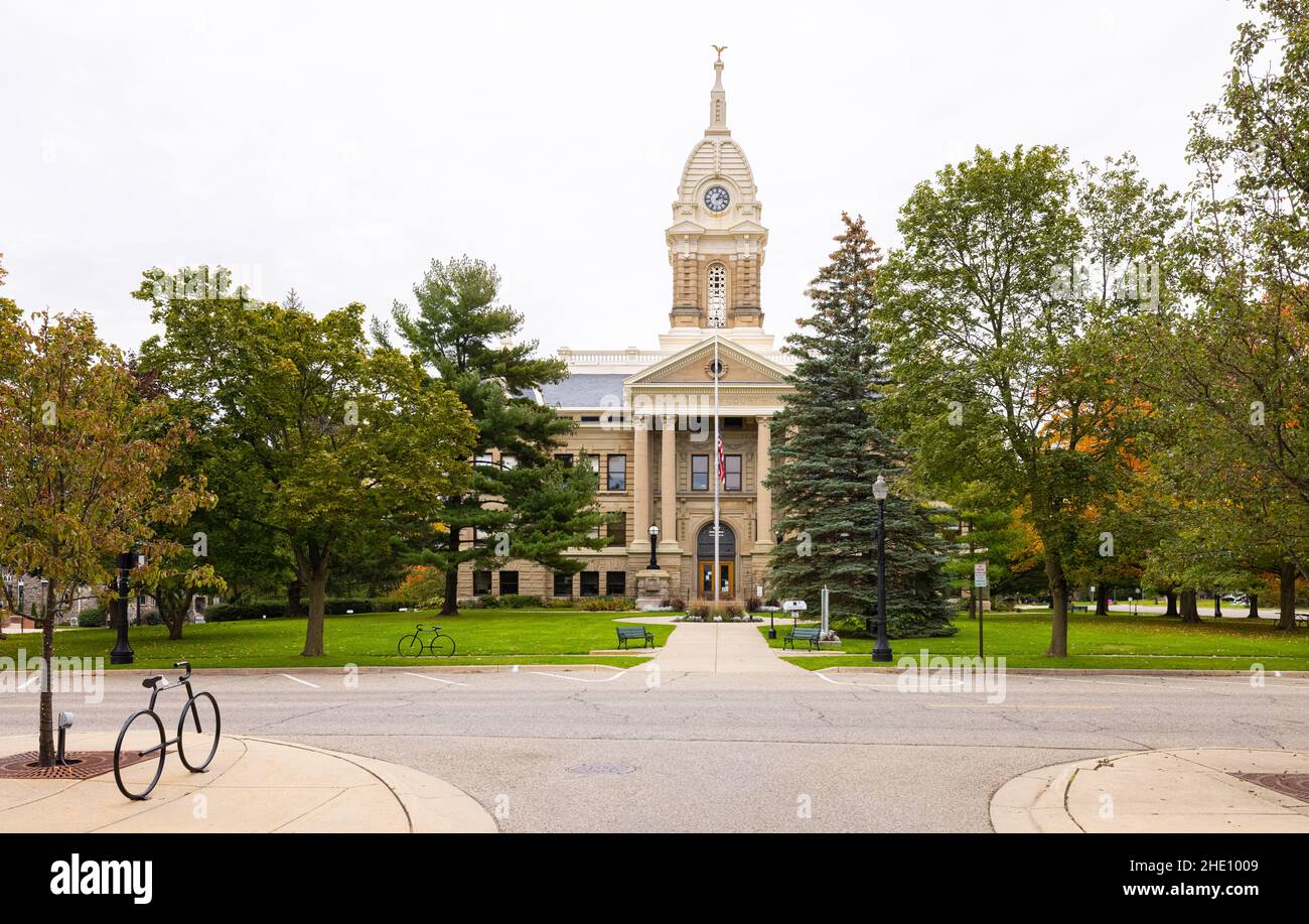 Mason, Michigan, USA - October 24, 2021: The Ingham County Courthouse Stock Photo - Alamy