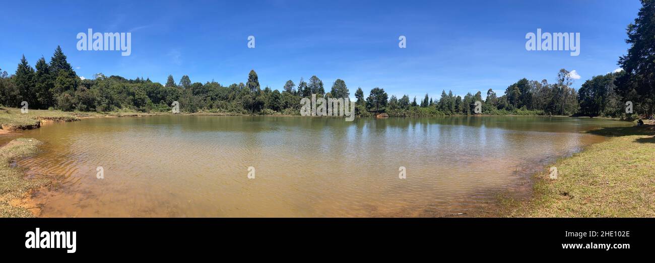 Middle lagoon hi-res stock photography and images - Alamy