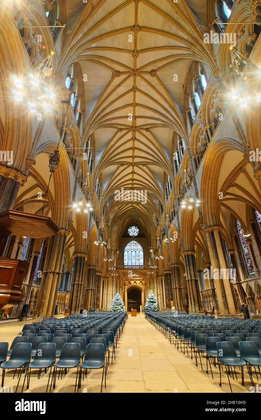 UK, Lincolnshire, Lincoln Cathedral Nave and Seating Stock Photo - Alamy