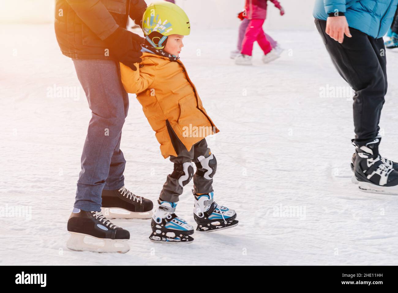 Ice skate child learn hi-res stock photography and images - Alamy
