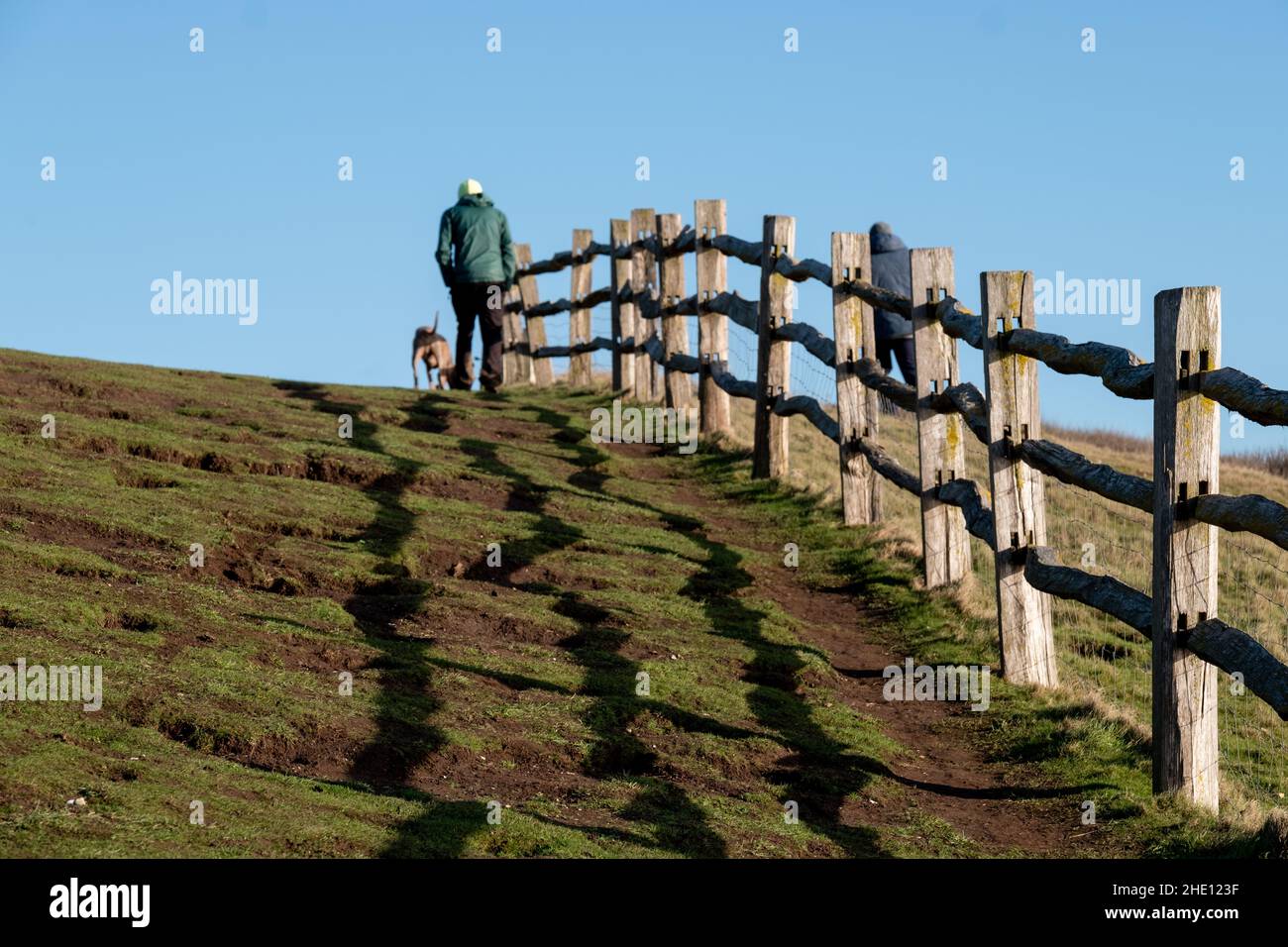 Wooden fence edge of cliff hi-res stock photography and images - Alamy