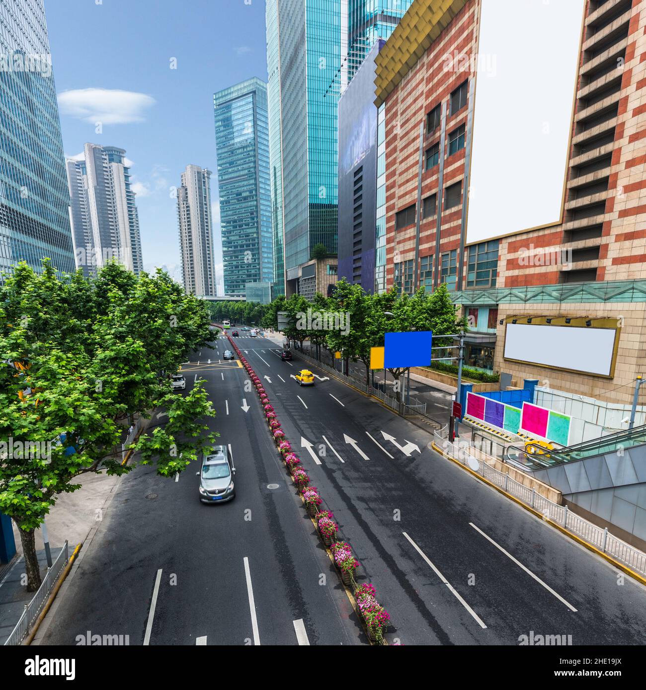 Highway through city in sunset hi-res stock photography and images - Alamy