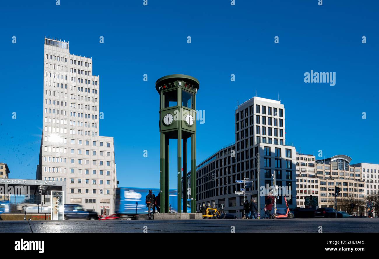 Berlin, Germany. 06th Jan, 2022. Cars drive past the replica of the ...