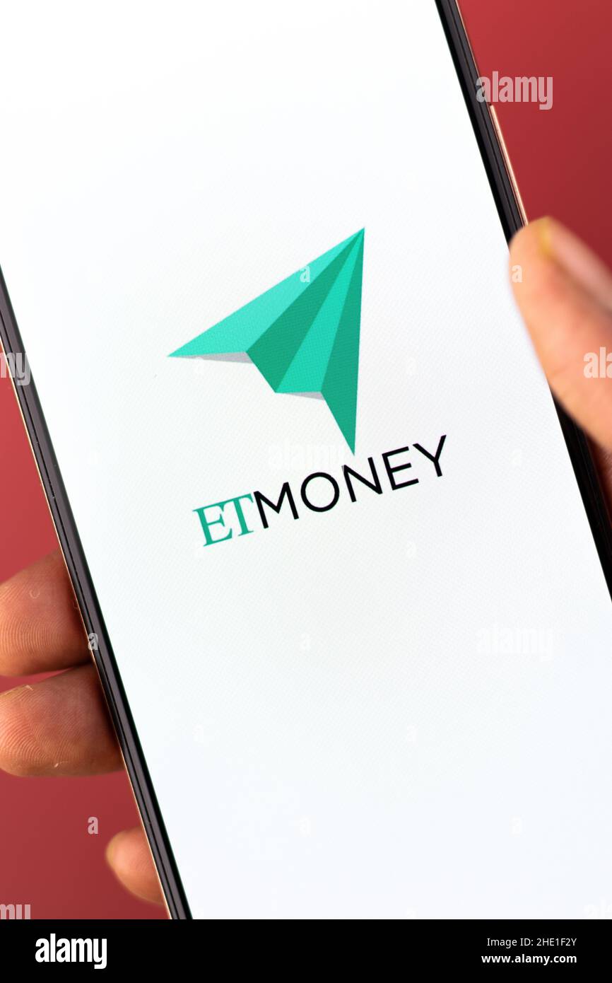 West Bangal, India - January 7, 2022 : ET Money logo on phone screen ...